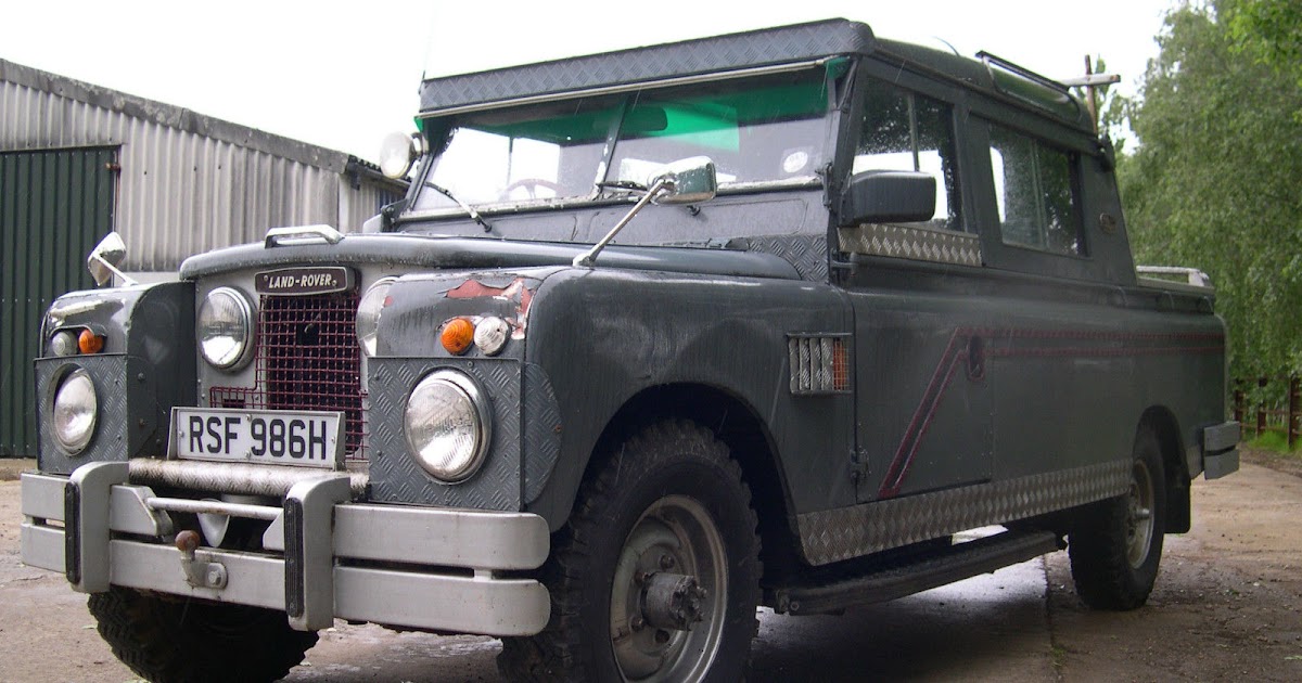 Landrover Defender: 1970 LAND ROVER CREW CAB PICK UP BEASTY