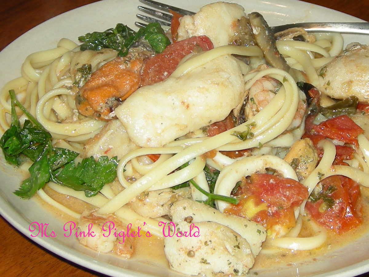 Ms Pink Piglet's World: Tasty Linguini Marinara with Fresh Tomatoes and ...