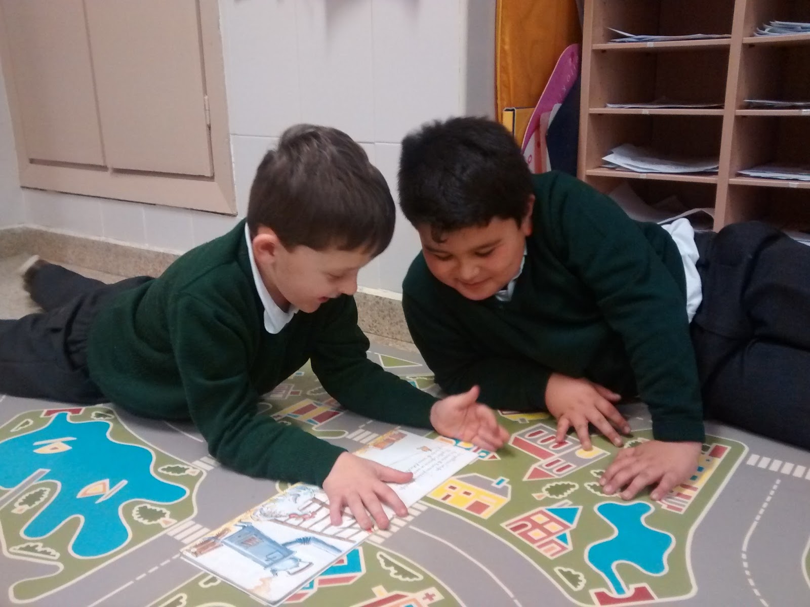 Innovación Educativa : Lectura compartida 1º EP