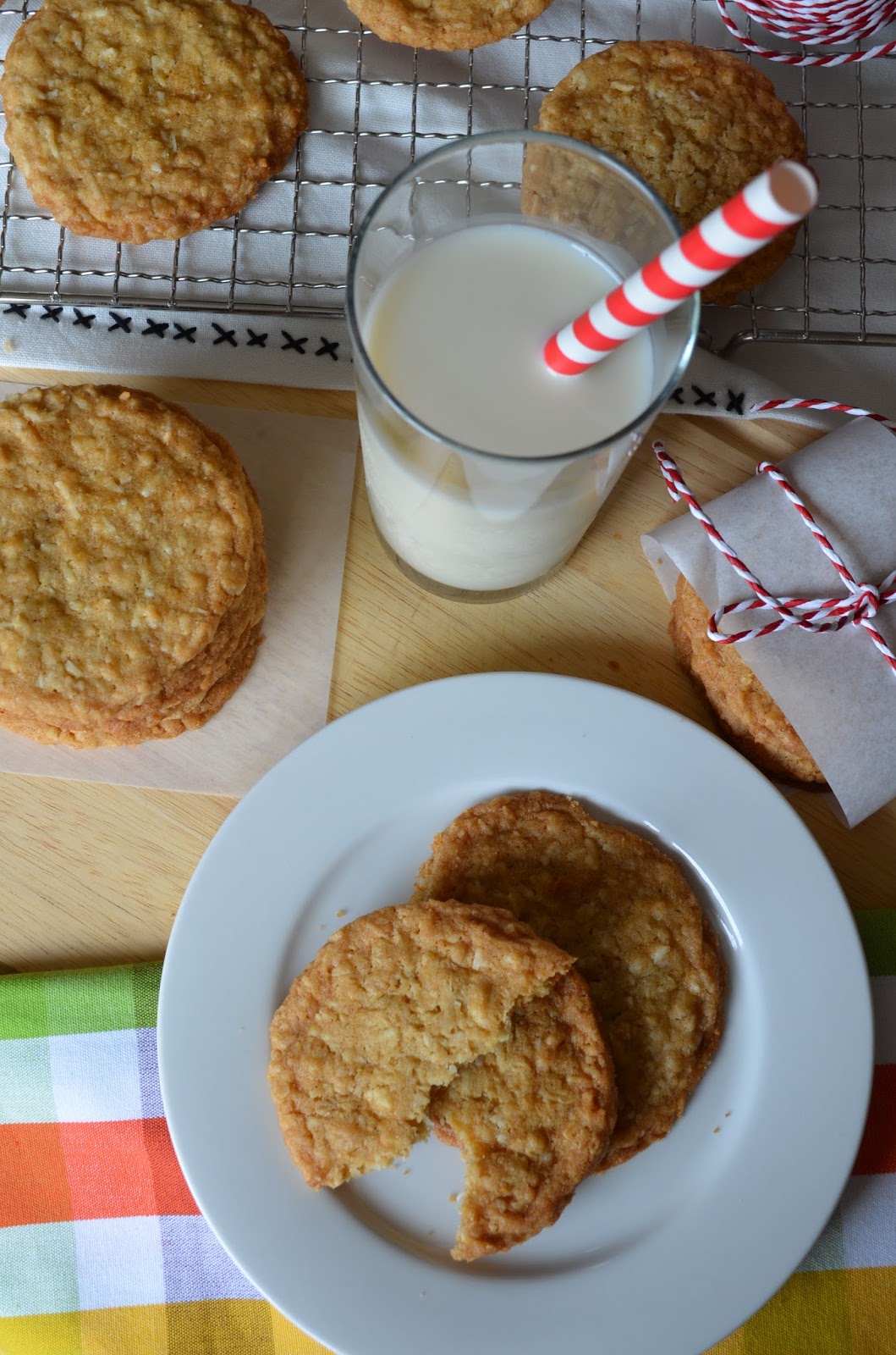 The Dutch Oven Diaries: "Just Nan's" Scratch-My-Back Cookies