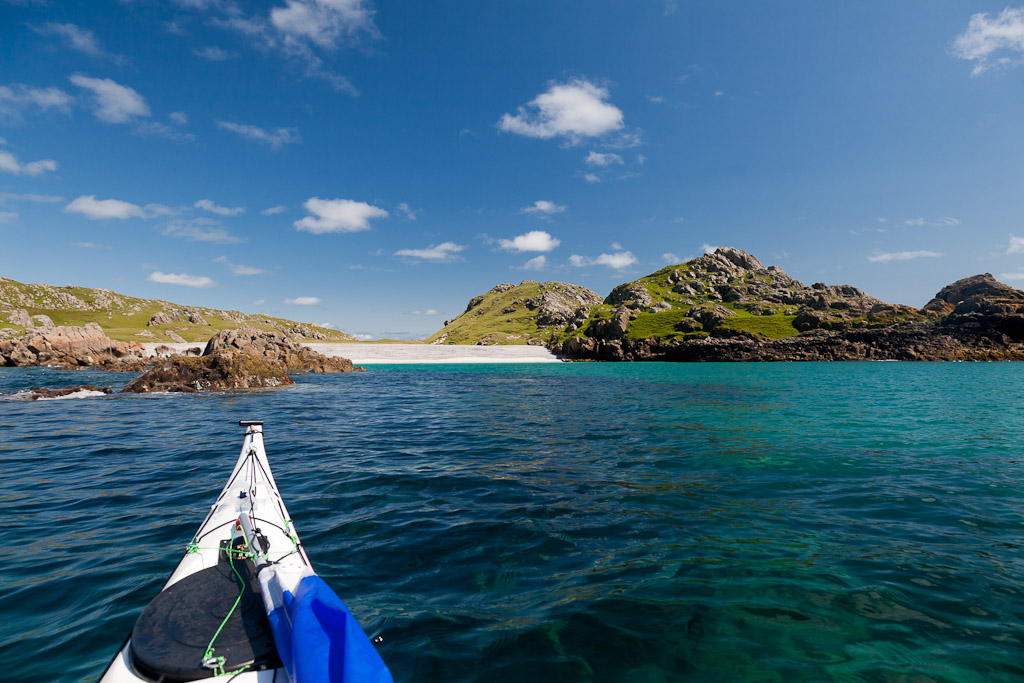 Sea kayaking with seakayakphoto.com: Sea kayaking the Hynish peninsula ...