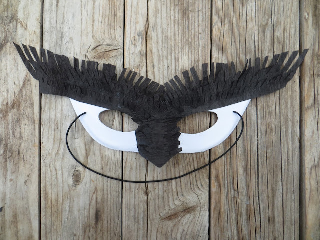 on my honor...: Book Report Inspiration: DIY Crow Carnivale Mask