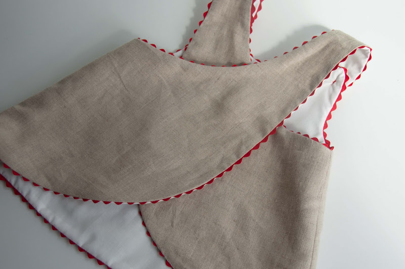 Aesthetic Nest: Sewing: CrissCross Smock for Tess