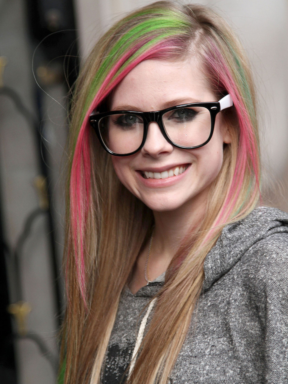 Hairstyles & Haircuts: Avril Lavigne Hair - Avril Lavigne Biography