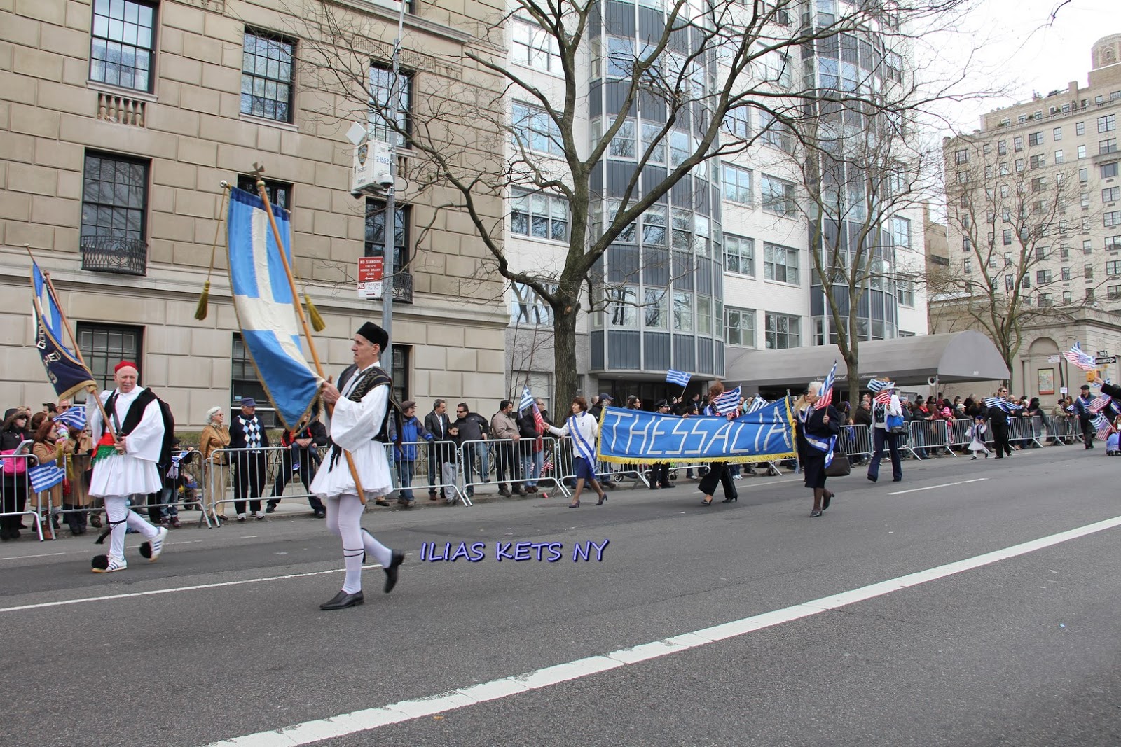 Η ΜΕΓΑΛΕΙΩΔΗΣ ΠΑΡΕΛΑΣΗ ΤΩΝ ΕΛΛΗΝΩΝ ΣΤΗ ΝΕΑ ΥΟΡΚΗ 2013 - OlaDeka