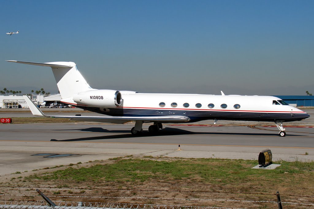Aero Pacific Flightlines: Gulfstream action at Long Beach Airport (LGB ...