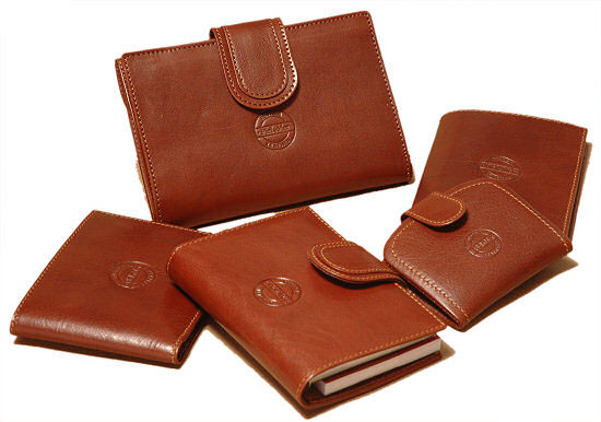 Bolsos y Carteras de piel de moda en Ubrique : Fabrica de articulos de piel