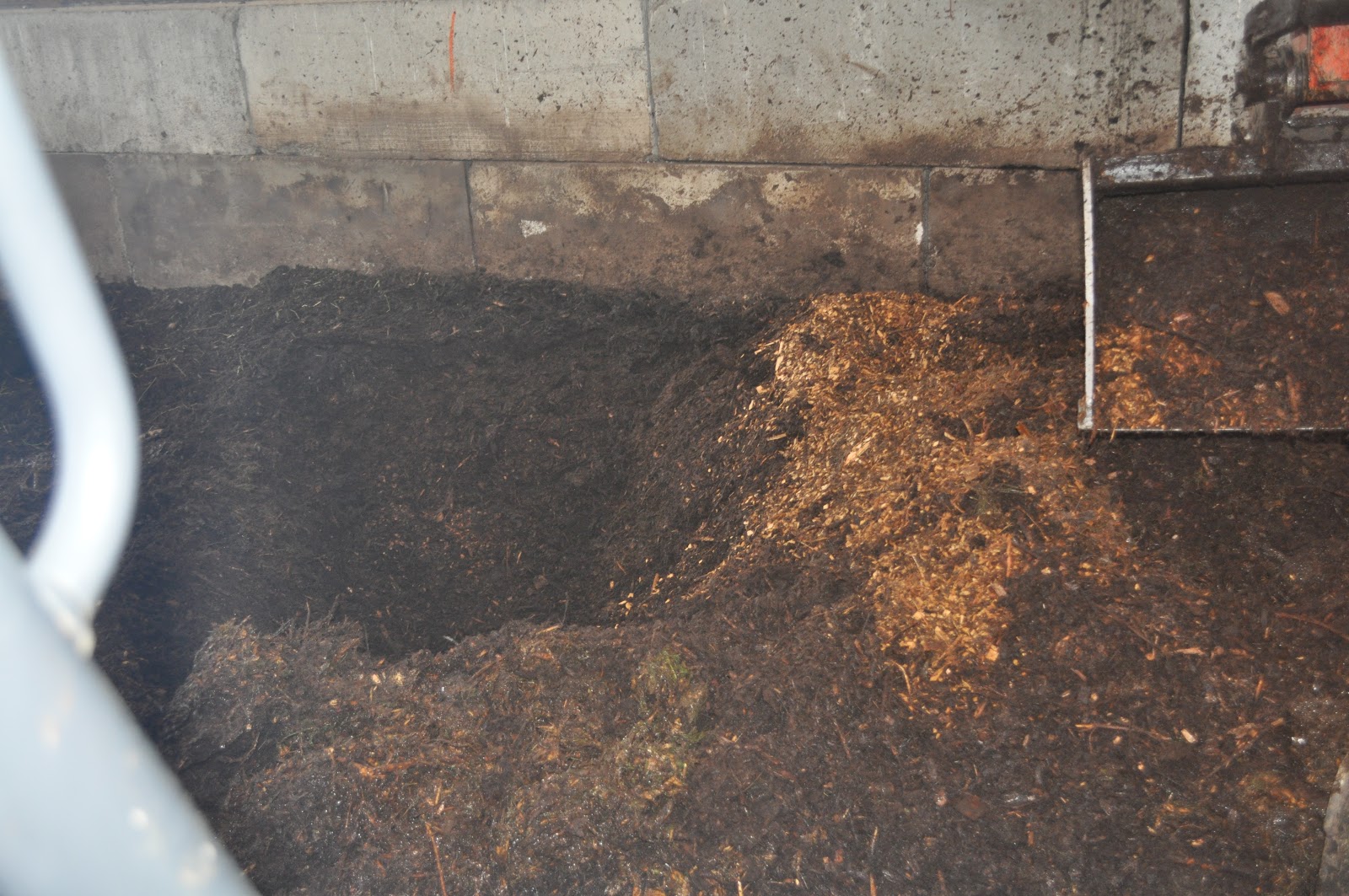 meat: Deep litter and pigs