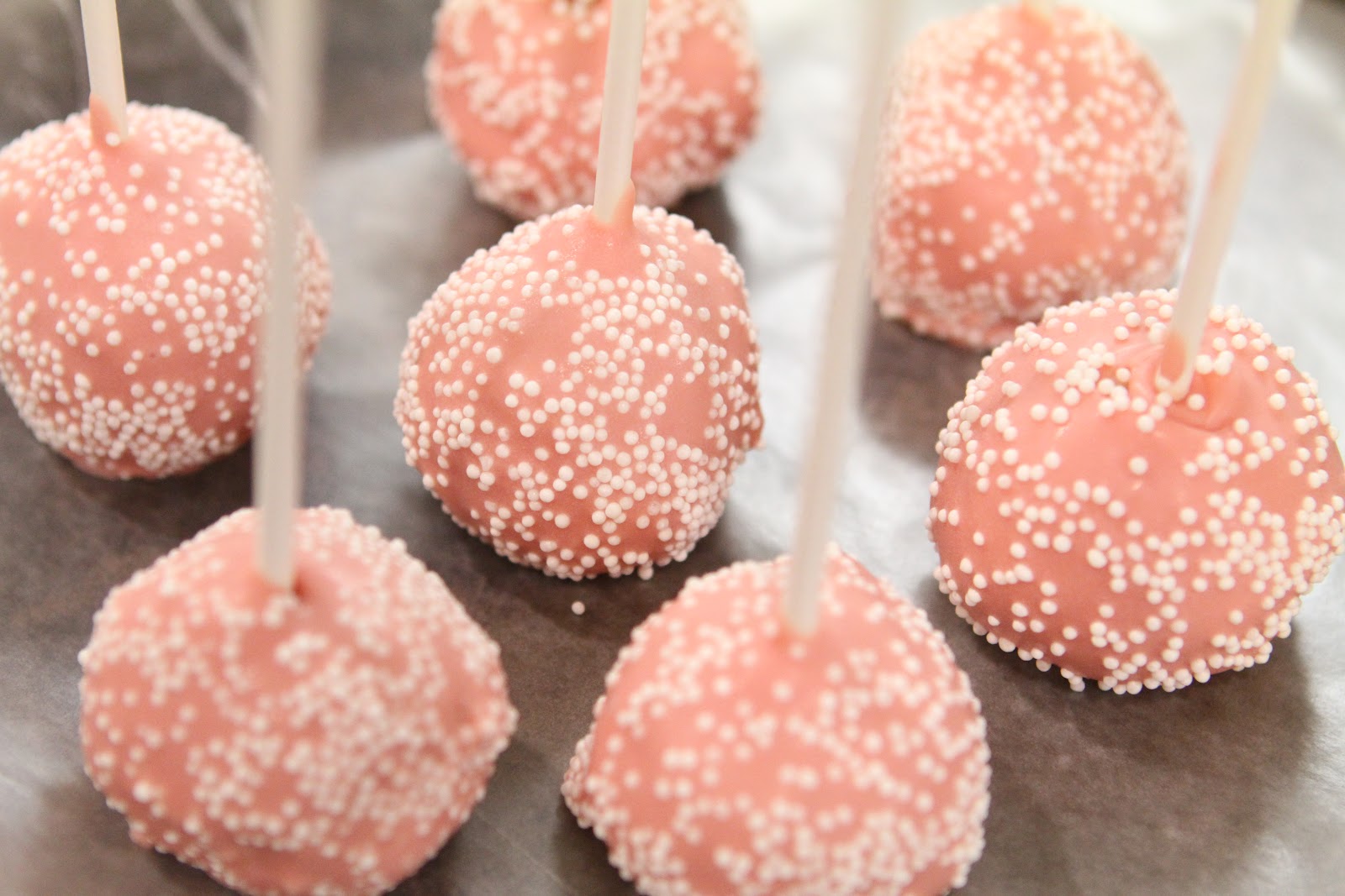 Christine Inspired: Making People Happy One Cake Pop At A Time!