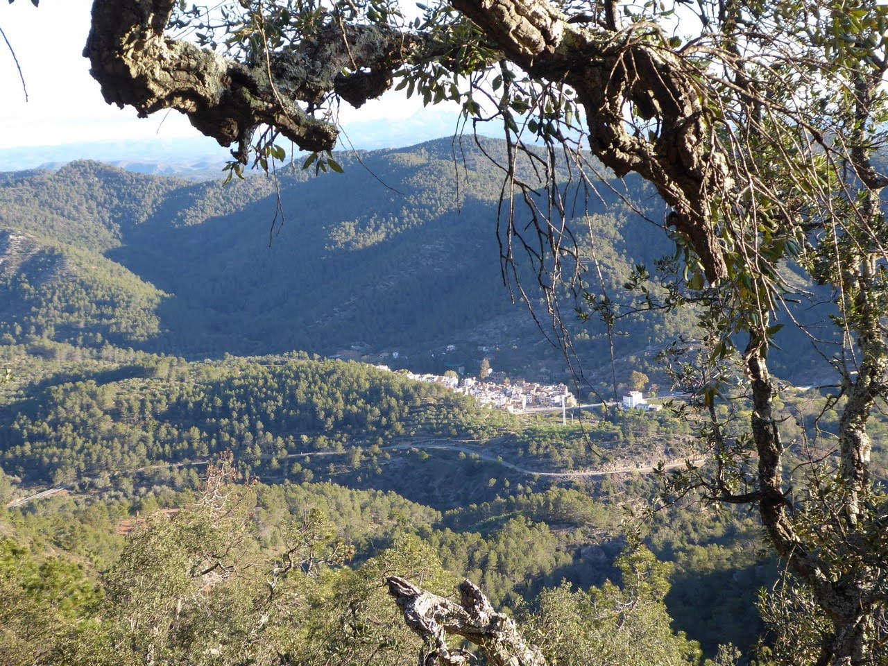 2019 - 04 Aín, Penya Pastor, Gurugú, Pico Espadán, Collado Íbola ...