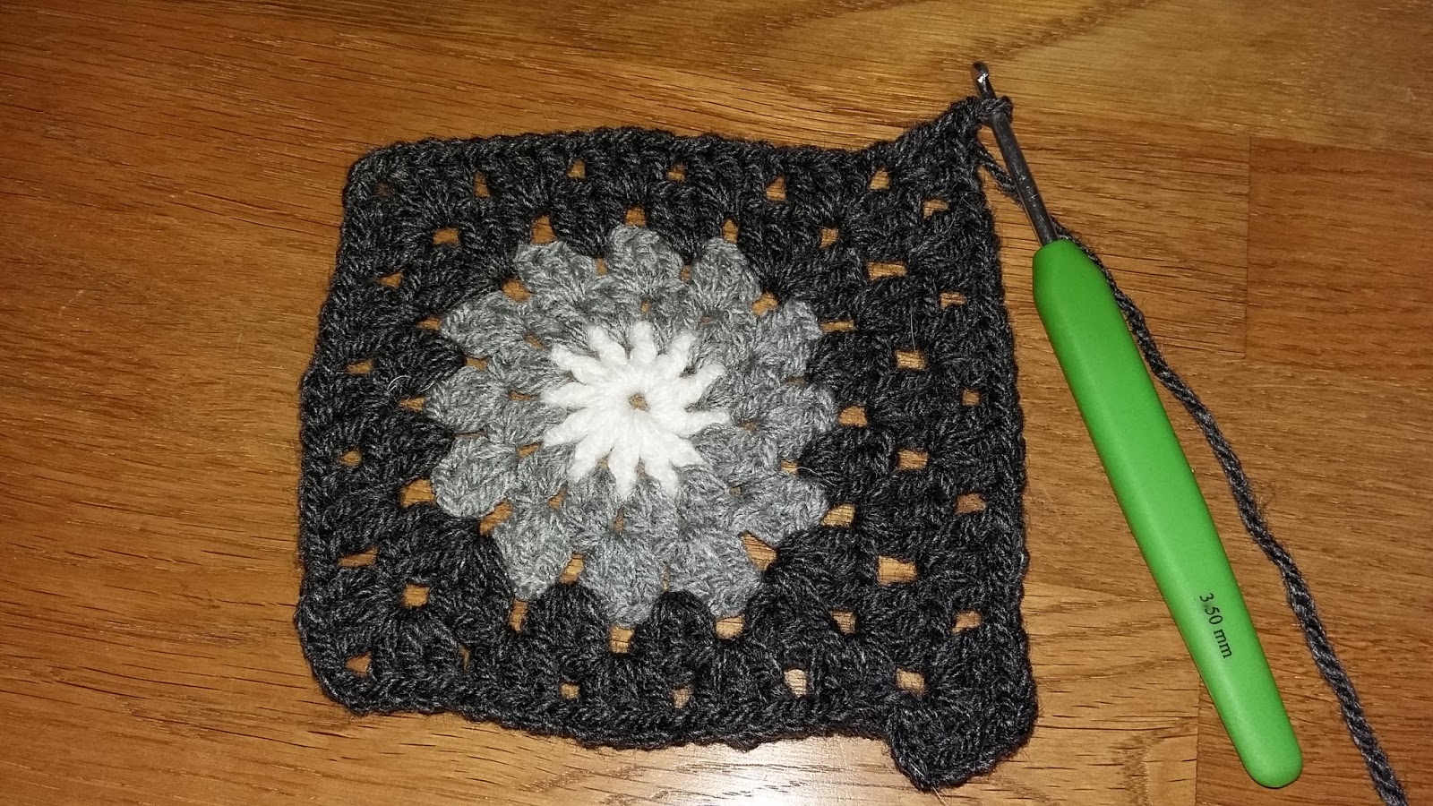 Virkning: Virka ihop rutor