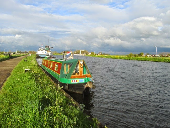 NB The Puzzler: 5th - 11th May 2015. From Meerkerk on the Merwede ...