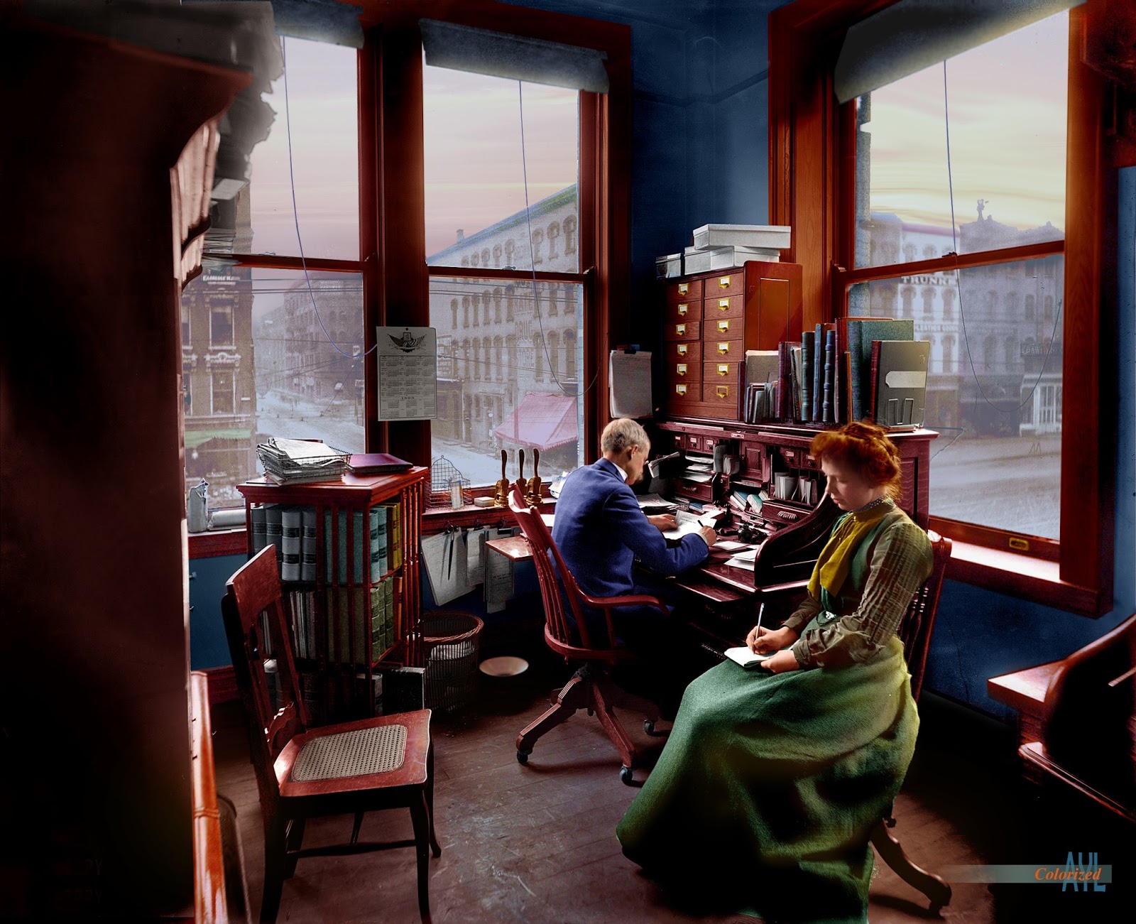 Colors for a Bygone Era: How an office looked like in 1902