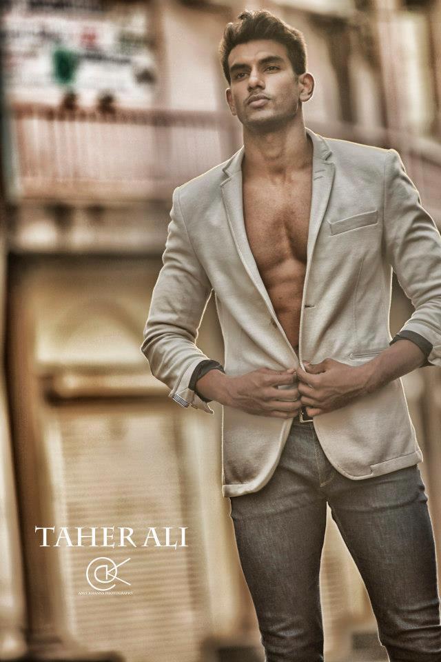 Shirtless Bollywood Men: Taher Ali