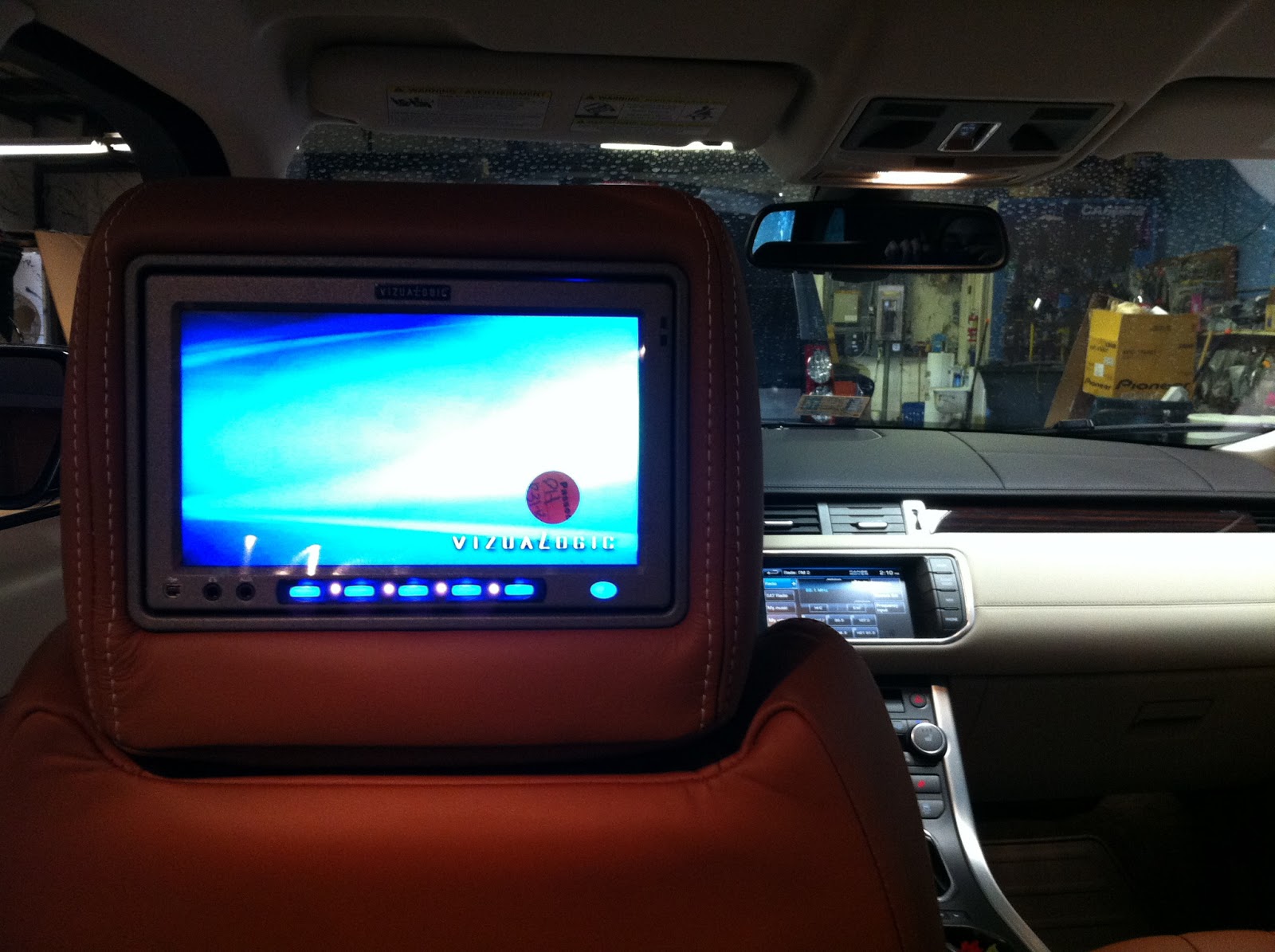 Hurleys Auto Audio: Range Rover Evoque for Rear Seat Entertainment
