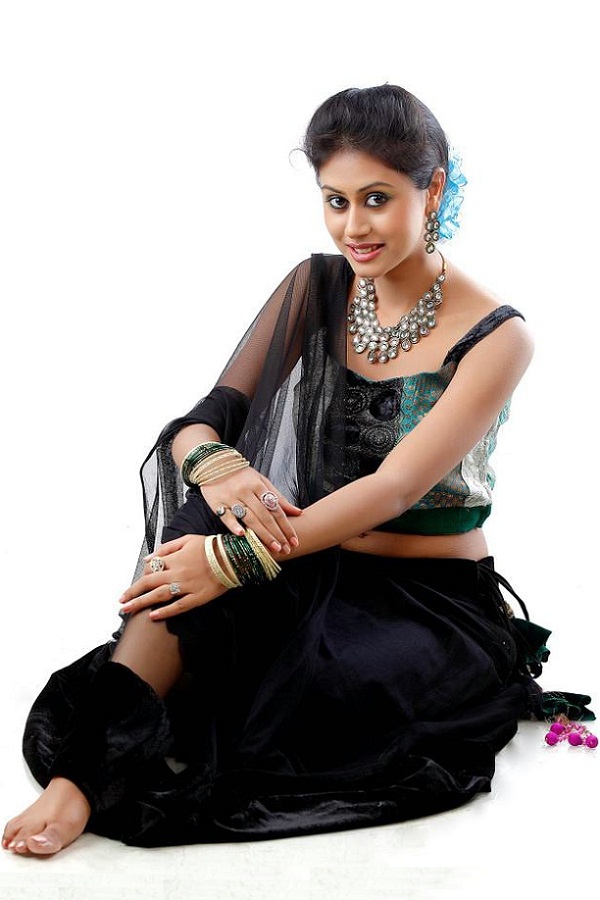 INDIAN BEAUTIES: MARIA JOHN