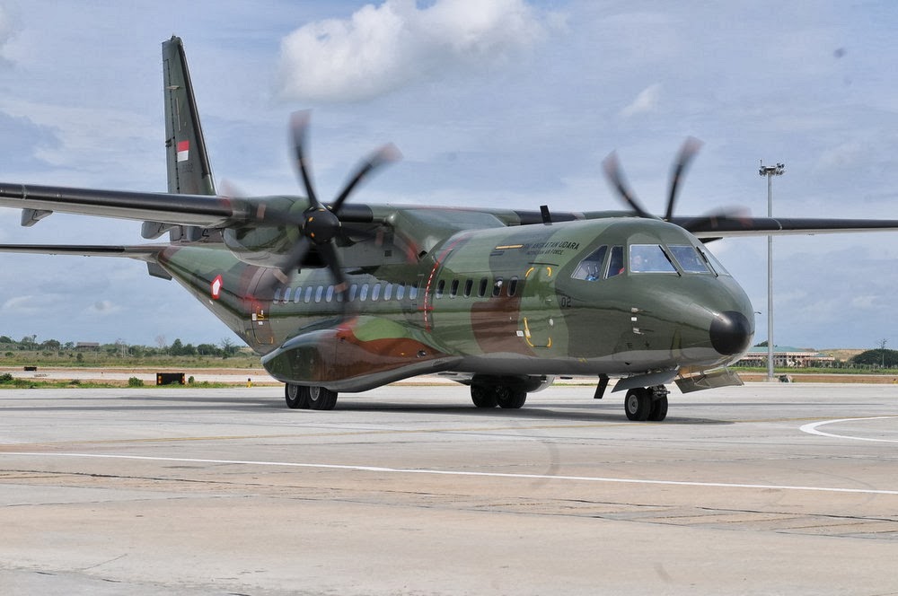 DEFENSE STUDIES: TNI AU Akan Menambah CN-295 Hingga Mencapai 16 Unit