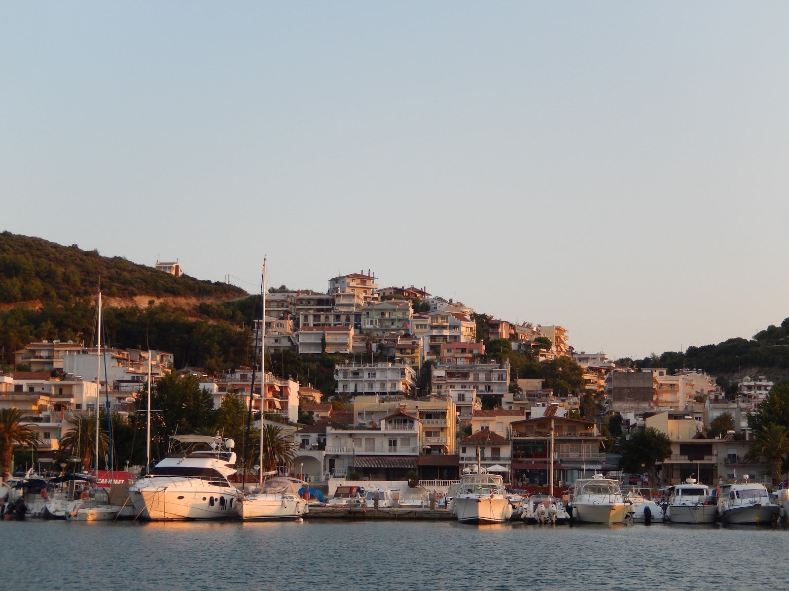 Idemo dalje: Nea Iraklica