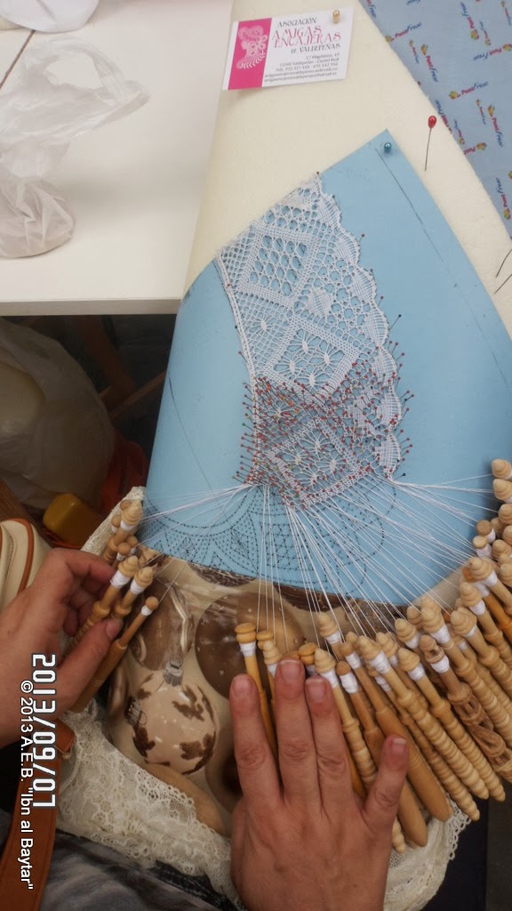 ENCAJERAS DE BOLILLOS DE BENALMÁDENA