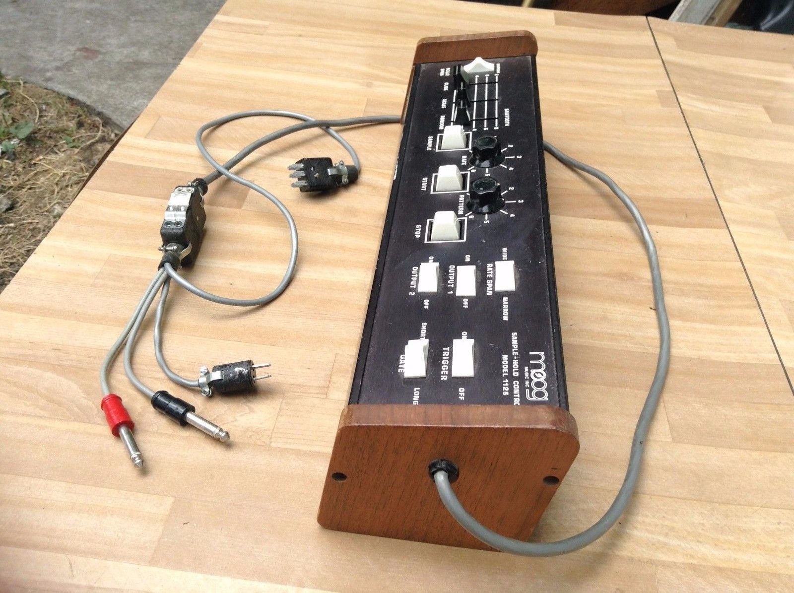 MATRIXSYNTH: Moog Sample & Hold Controller SN 2956