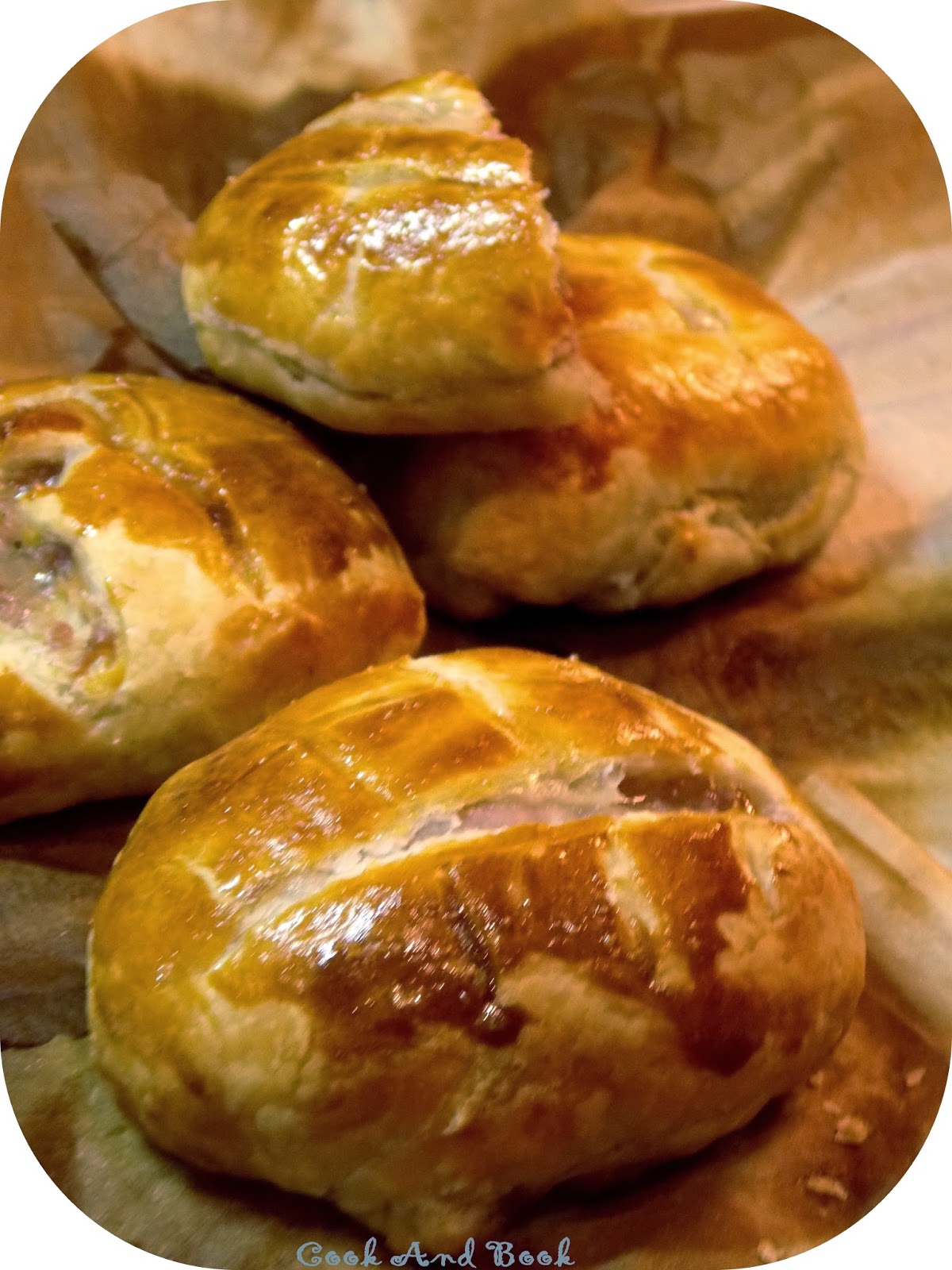 Cook and Book: Friands à la viande