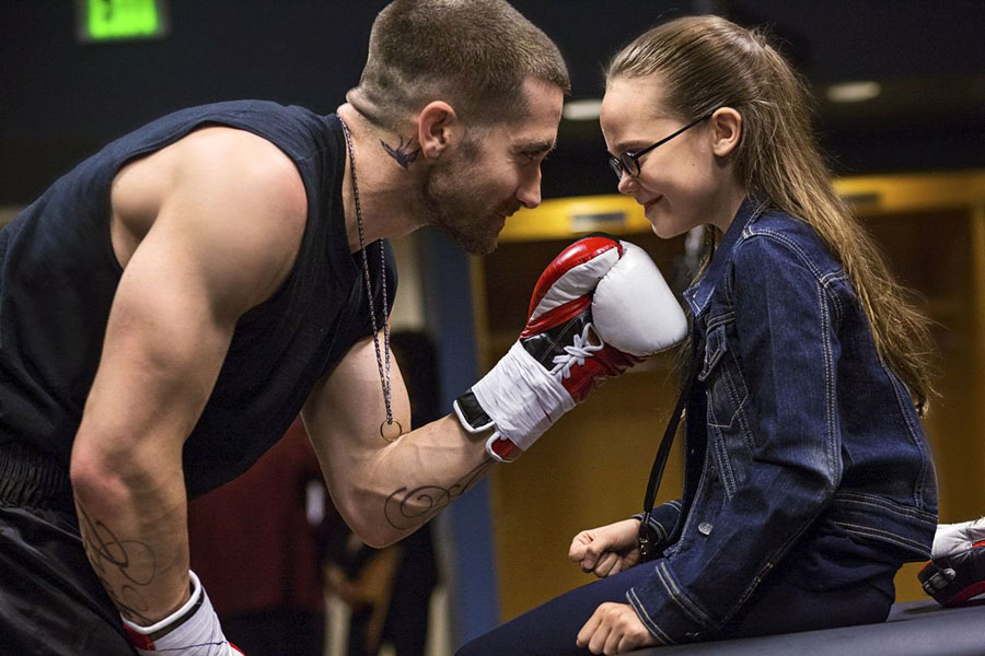(Billy Hope) Jake Gyllenhaal & Oona Laurence (Leila) in 'Southpaw ...