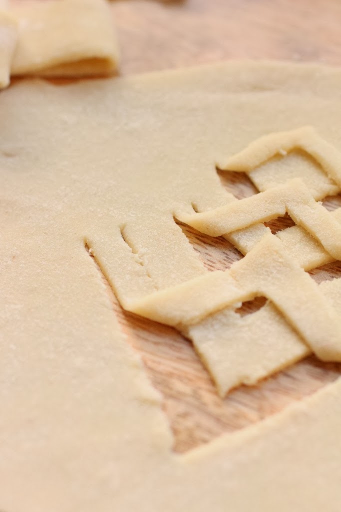 Un peu gay dans les coings...: Laufabrauð: pain islandais frit pour les ...