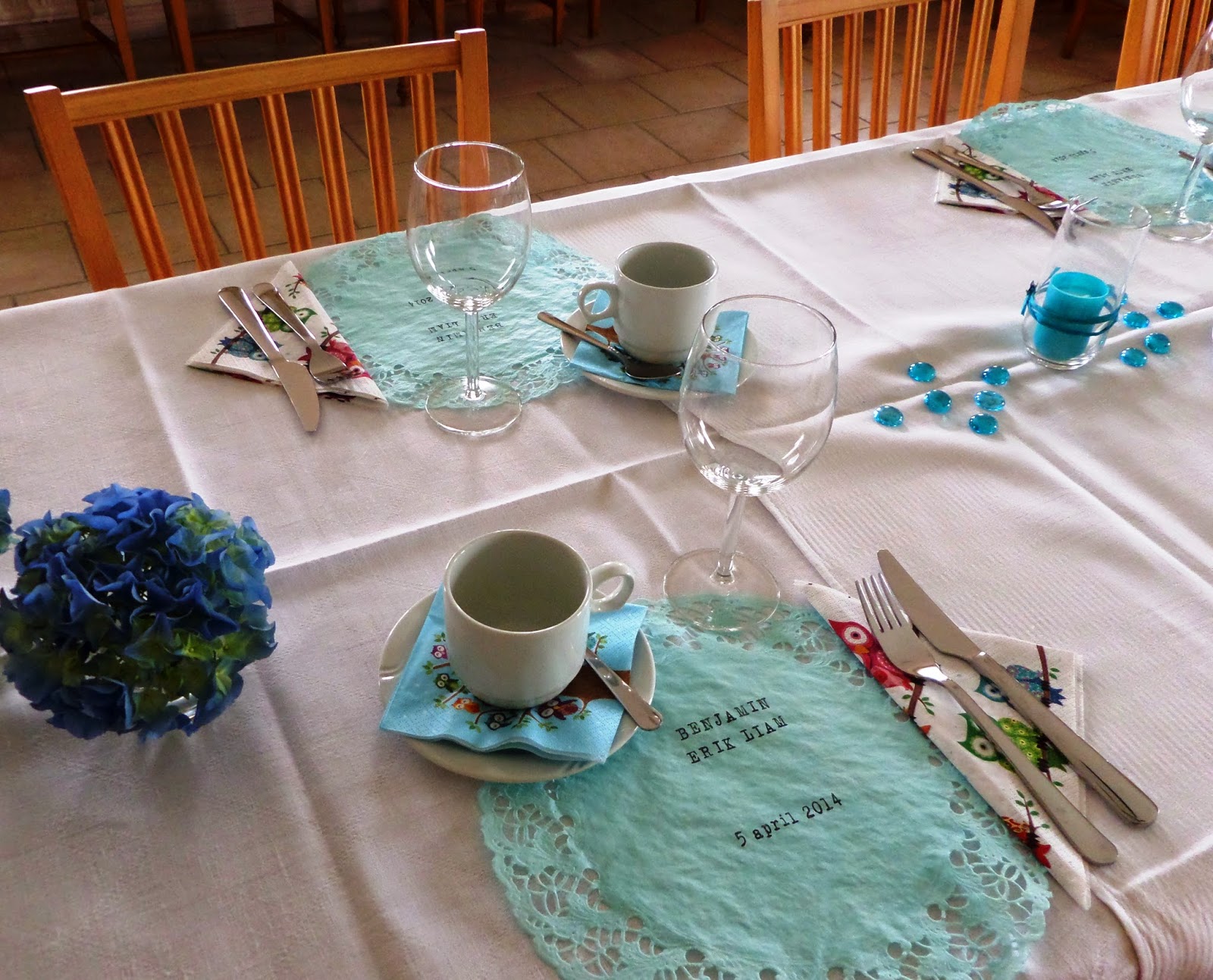 Skapat av Frida: Dukning, dop.