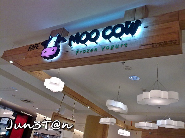 JuneTanyp: Cafe Moo Cow Frozen Yogurt @ Sunway Pyramid