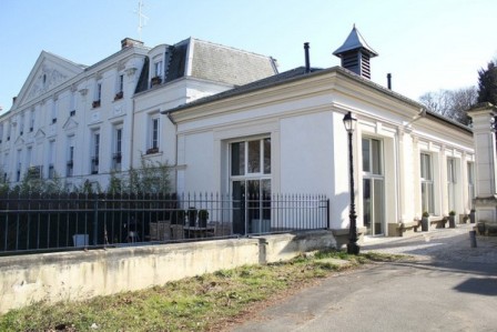 Histórico Convento Cerca de París Pasó a Ser un Hogar Moderno