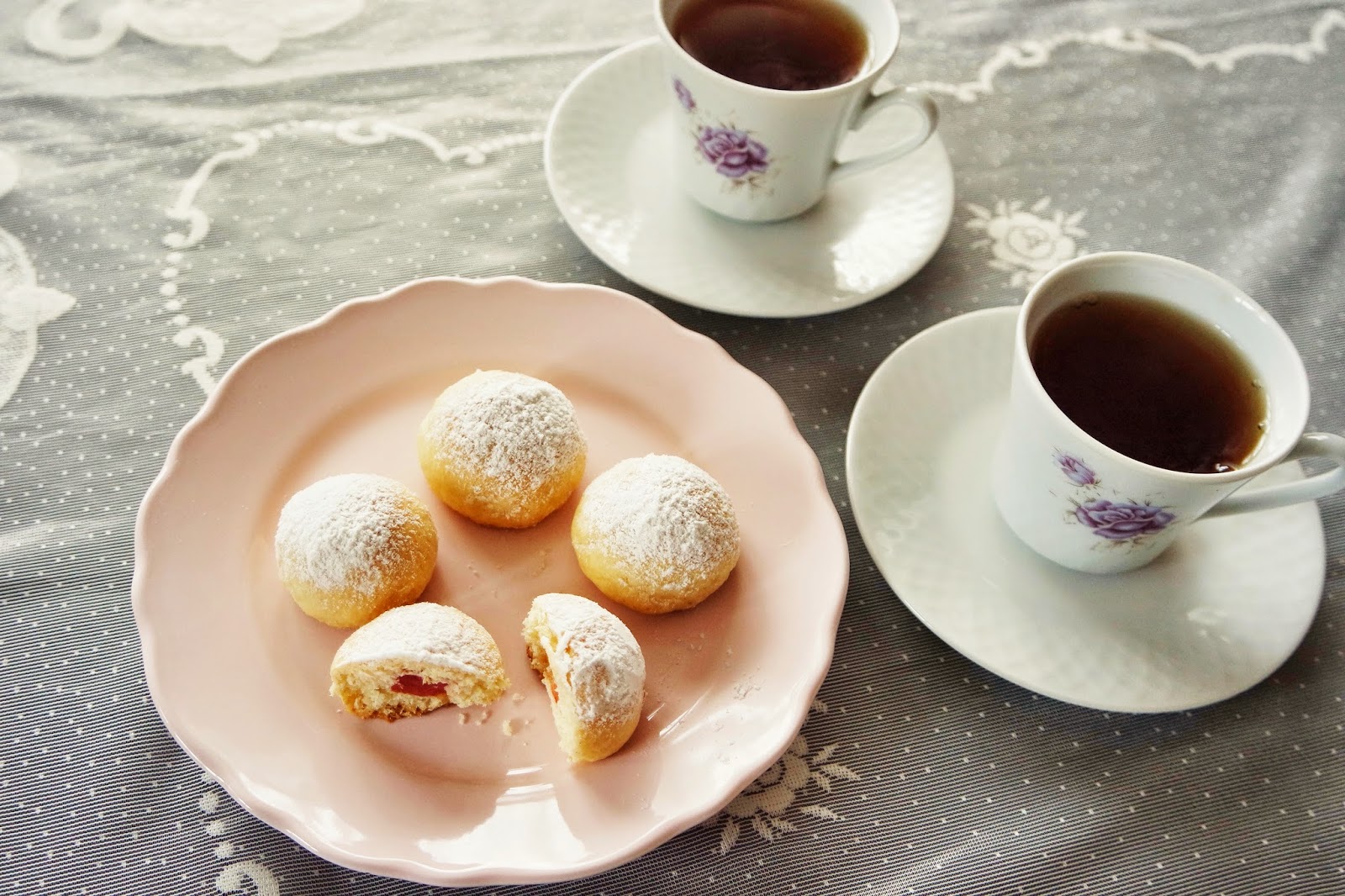 Bige's Happy Kitchen: Turkish Delight Surprise Cookies