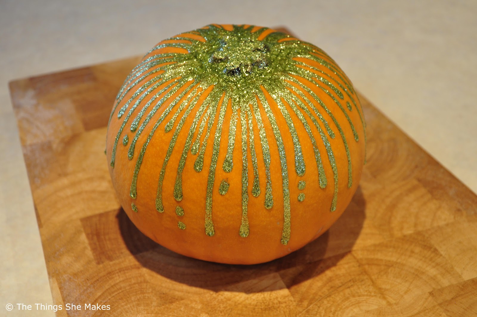Glitter Top Pumpkins | The Things She Makes