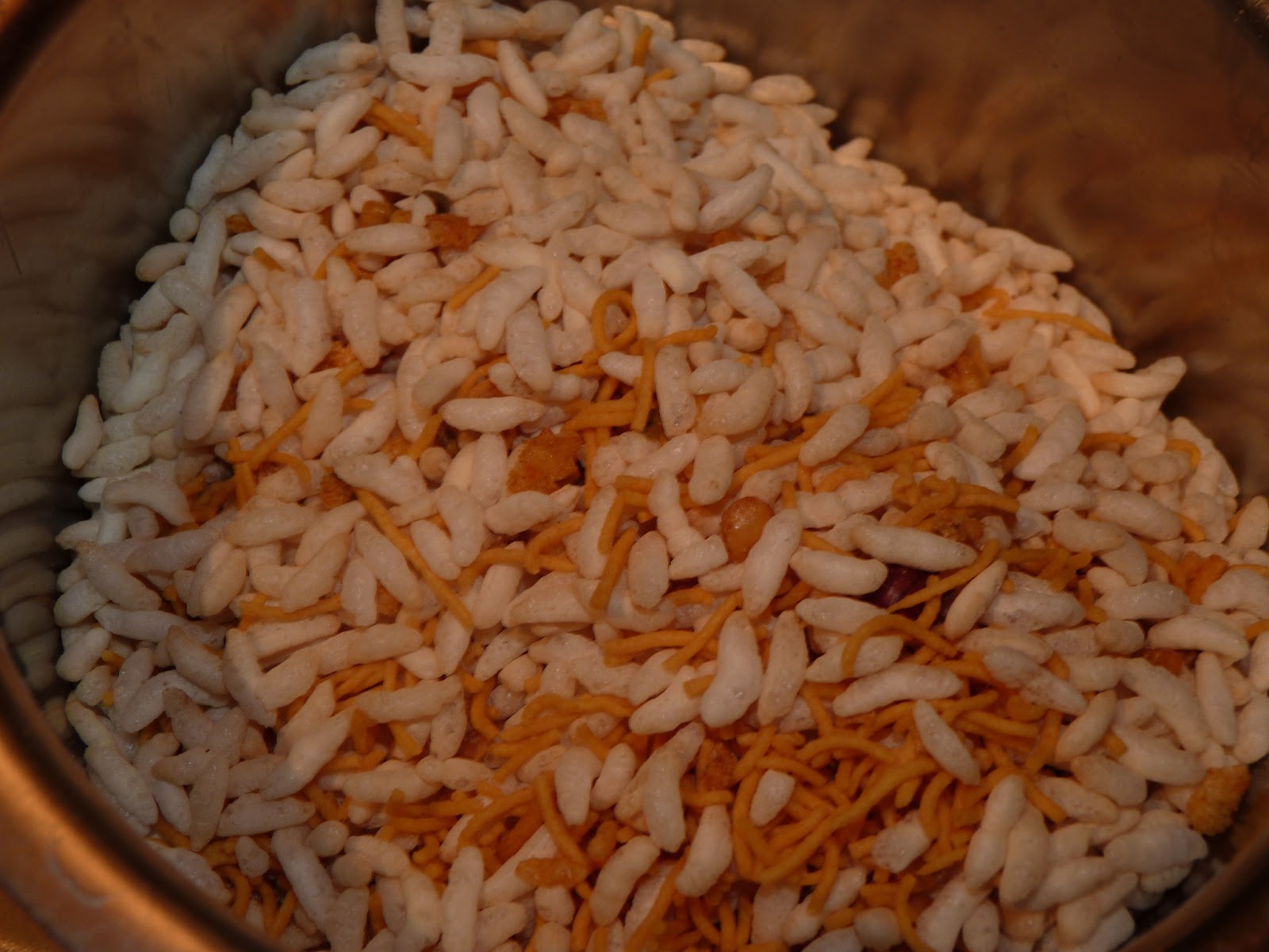 Chitranna: Masala Bhel/spicy Puffed Rice