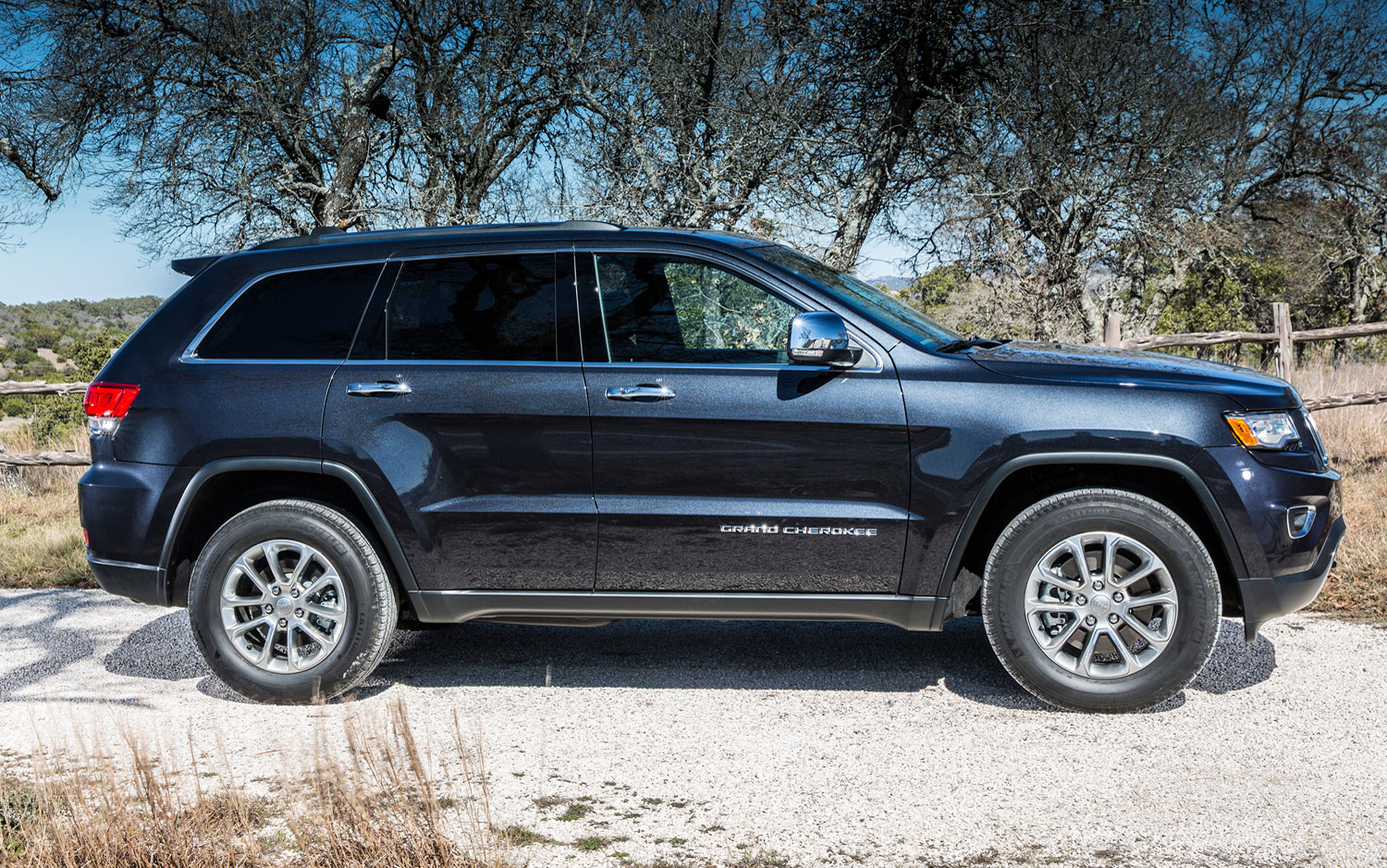 2014 Jeep Grand Cherokee EcoDiesel First Drive - Cars Magazine