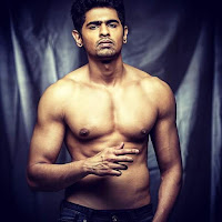 Aroh Welankar - Shirtless Marathi Celebrities