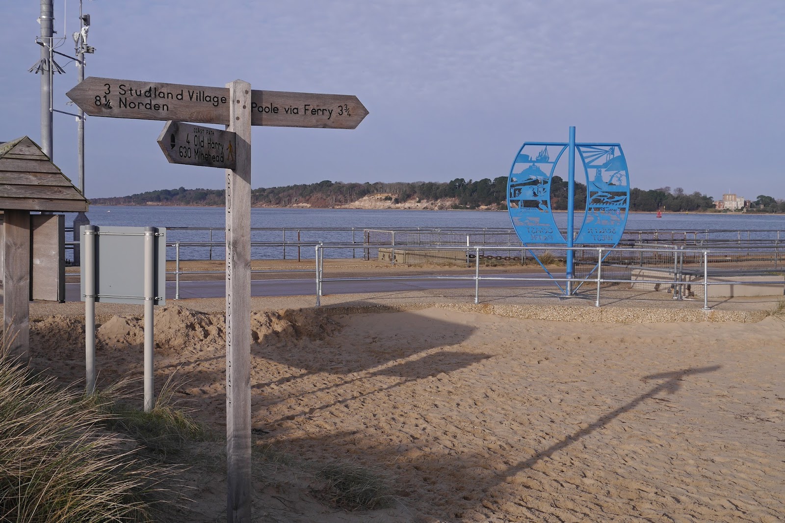 Walking in the country: Shell Bay and Studland Bay