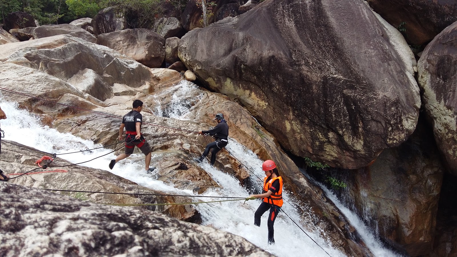 Say hi to Pahang Maran Berkelah Waterfall Camping - Jack Hau Story