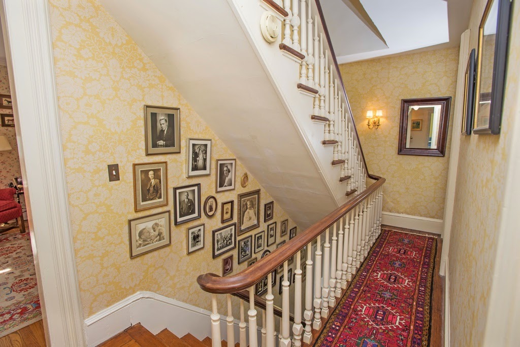 TwistedHandrails.com: Incredible Starting Post