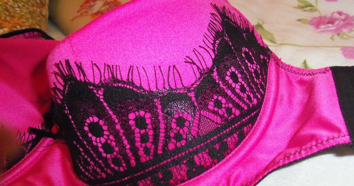 Short 'n Stacked: Playful Promises Rosie Quarter Cup Bra and Ouvert ...