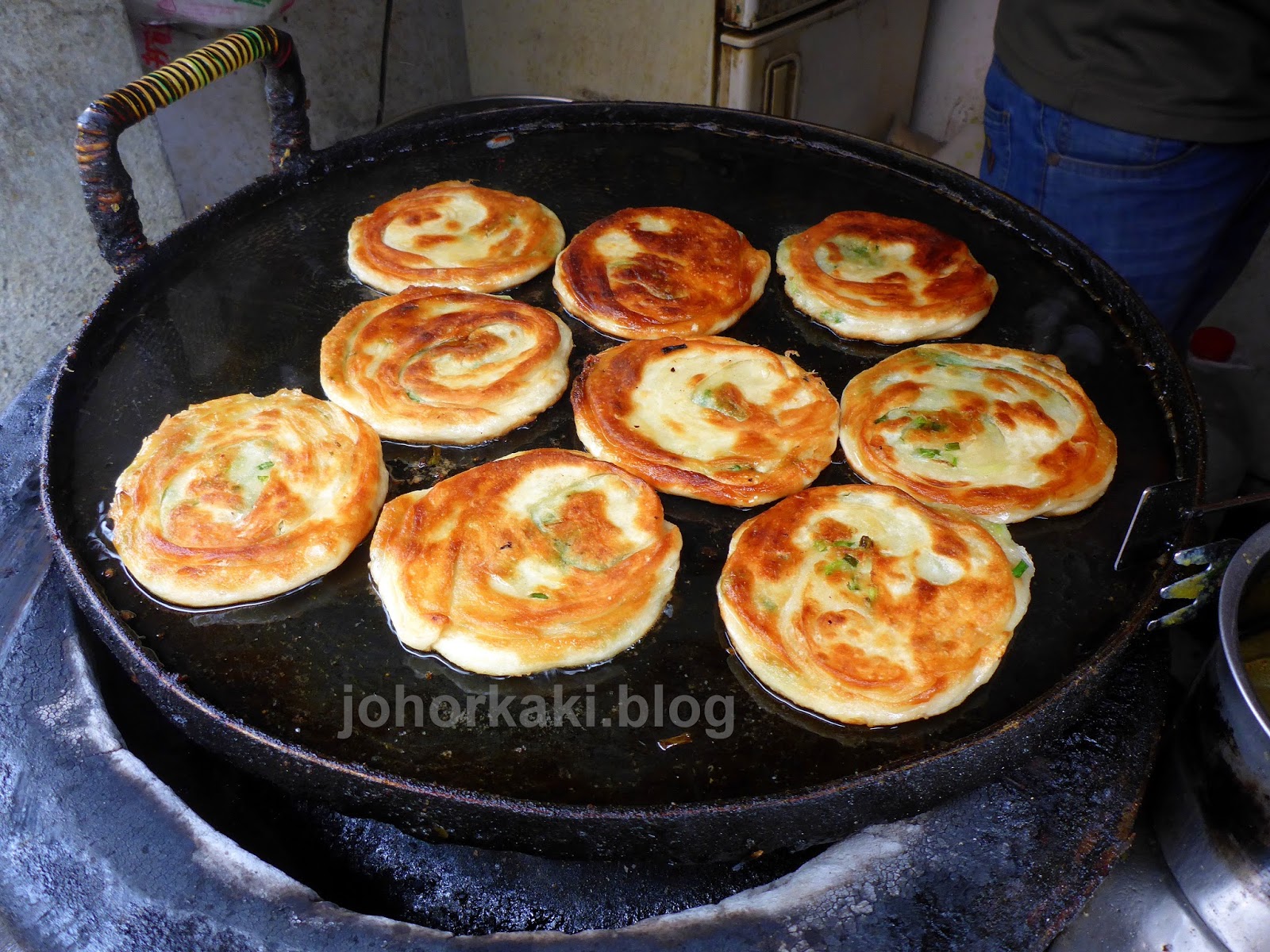 Parents-in-Law Biscuit. Famous Shanghai Street Food - My Favourite ...