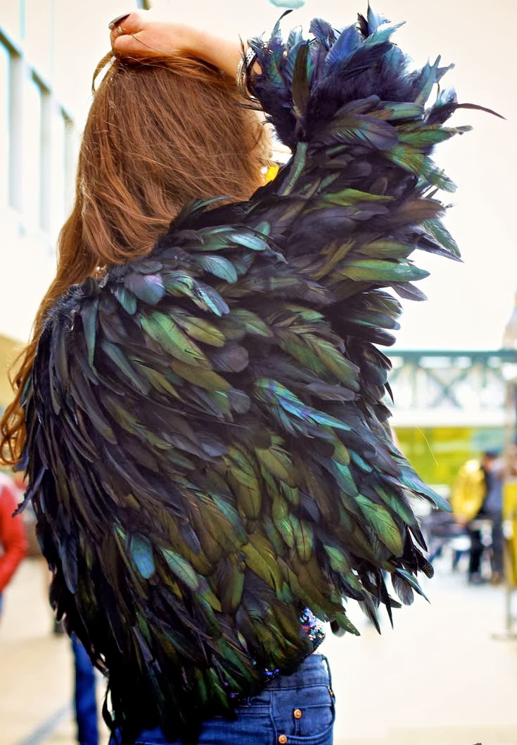 The Style Climber: Tears To The Eyes FAB!!! Thursday - Feather Fashion