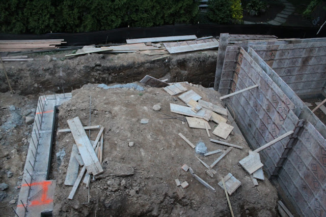 The House that Fergal and Liz Built: Week Four - Footings, Foundation ...
