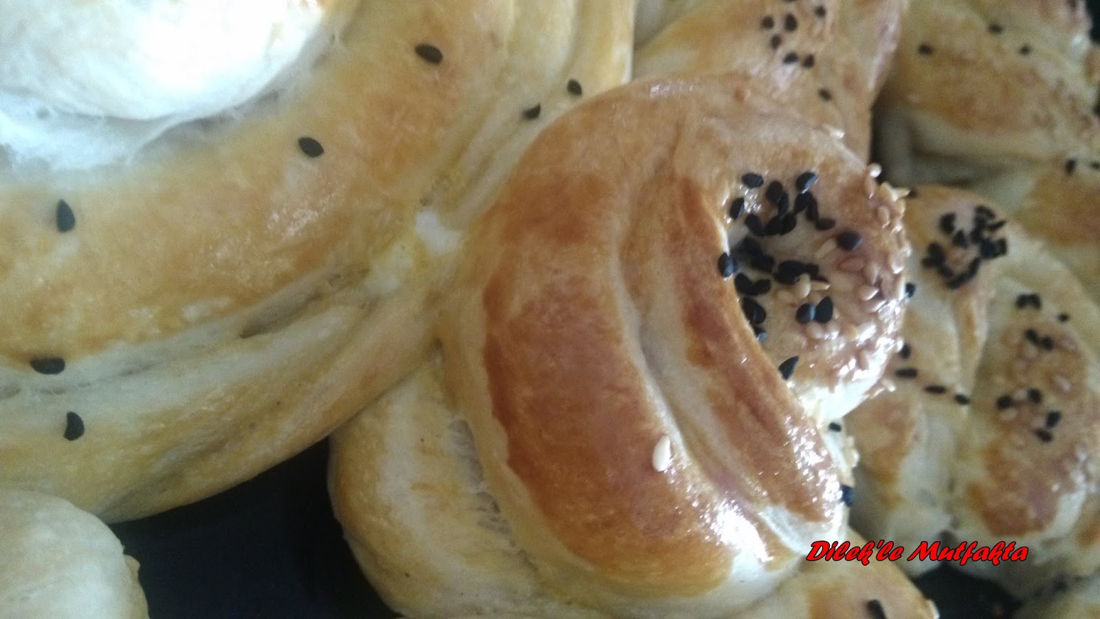 Sade Mayalı Poğaça Tarifi | Dilek'le Mutfakta