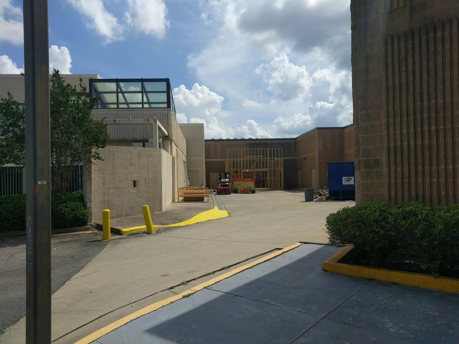 Retail World: The Starcourt Mall