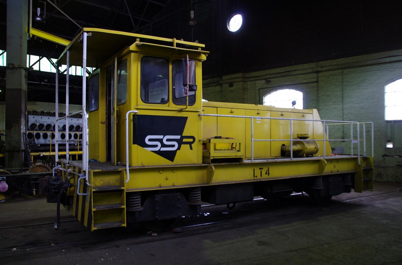 Rollingstock News: A Study of VR Rail Tractors (RT)