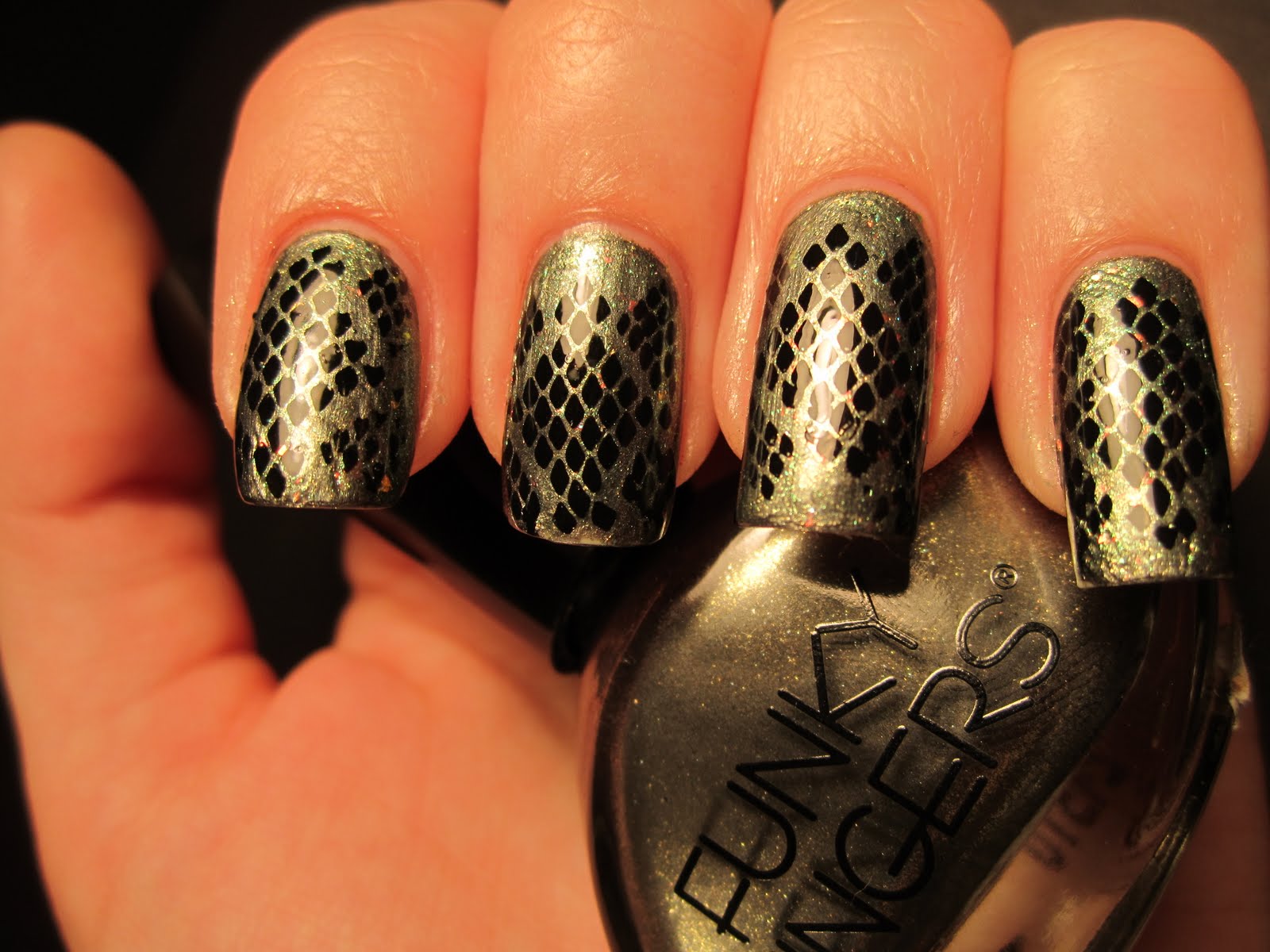 Jessica's Nail Art: Snake Skin Nail Design