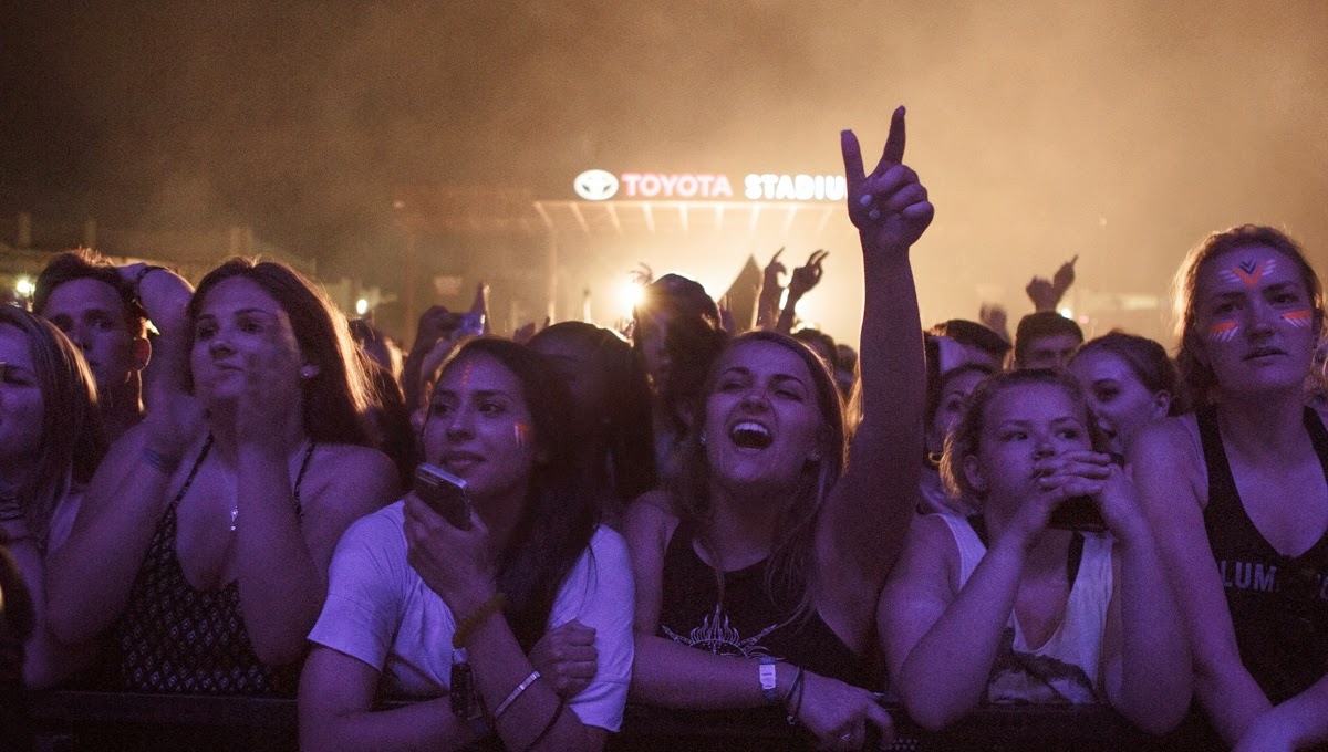 102.1 KDGE Edgefest 2015 @ Toyota Stadium, Frisco, TX - MTC MAG