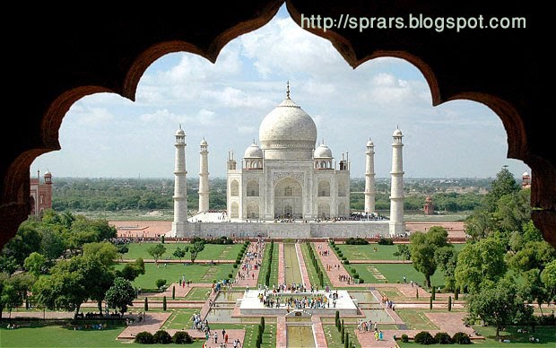 Poem and More: About Taz Mahal