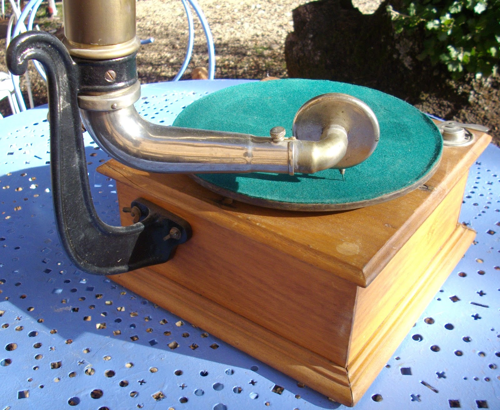 ancien gramophone phonographe a pavillon lafaillette PARIS pathé ...