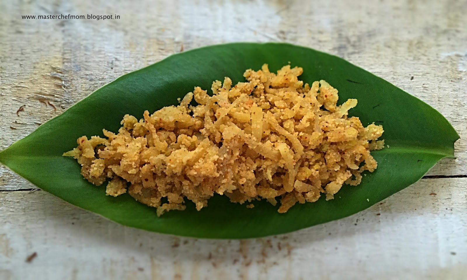 MASTERCHEFMOM: Urulaikizhangu Podi | Spicy Potato Crumble Recipe ...